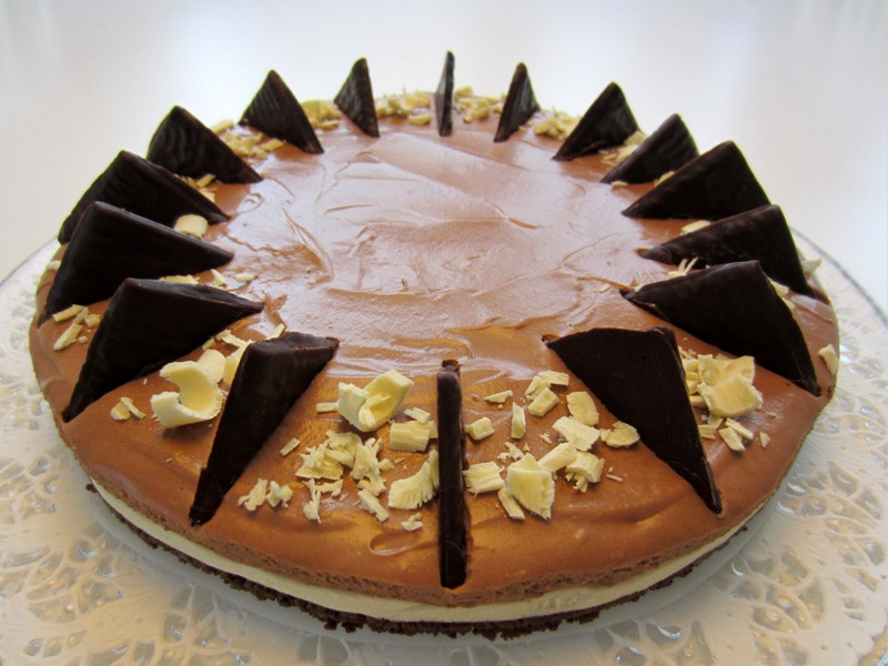 Herkkuja leipomassa: Valkosuklaa-After Eight juustokakku/ White ...