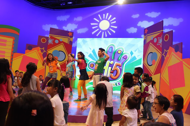 Mom's World of Arts and Happiness: Here's How to Meet and Greet HI5 ...