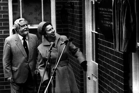 "Tweedland" The Gentlemen's club: The Durrells | ITV