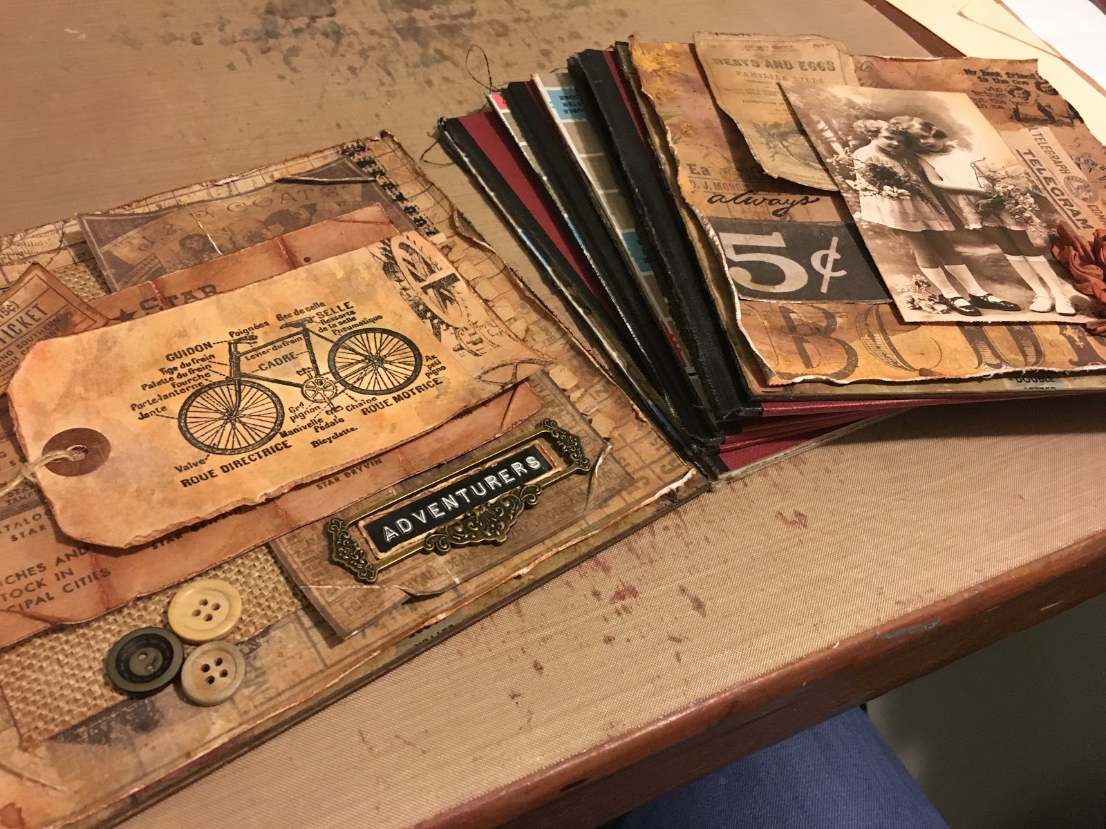 SewPaperPaint: Altered Board Game Mini Album Tutorial