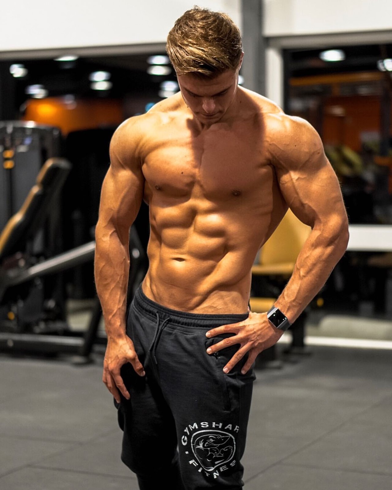 the beauty of male muscle: Richard