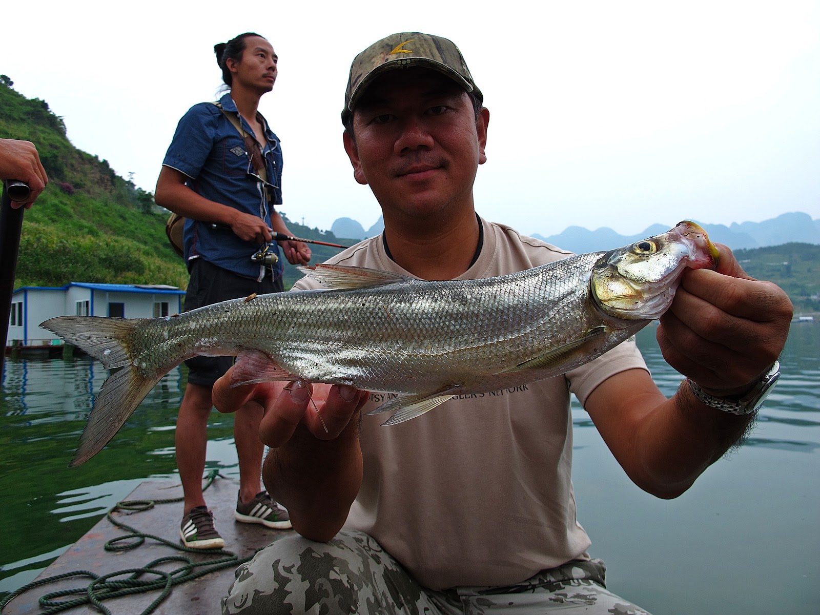 ANGLING WORLD 魔魚釣界: Fishing in China