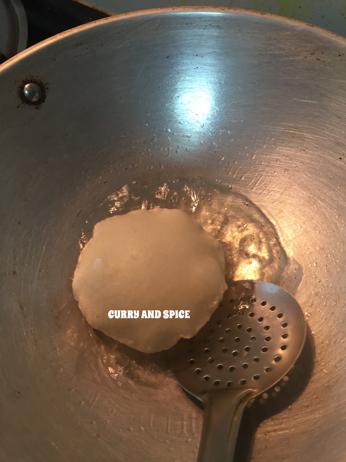 CURRY AND SPICE: GHEETE BHAJA LUCHI O JHINGE KUMRO ALOOR TARKARI