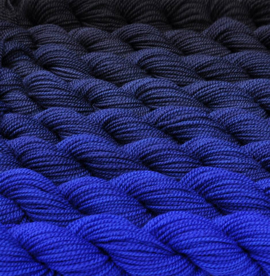 TRAMA E ORDITO il blog della moda: BLU storia di un colore oggi ...