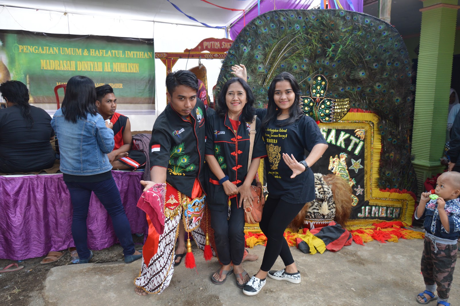 iwan bolosrewu: seni tradisi itu guyub rukun penuh kekeluargaan