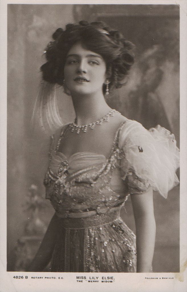 The Broke Costumer: The House of Lucile