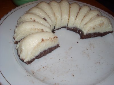 RESİMLİ YEMEK TARİFLERİ TATLI PASTA TARİFİ: Sütlü Tatlı tarifi özel ...