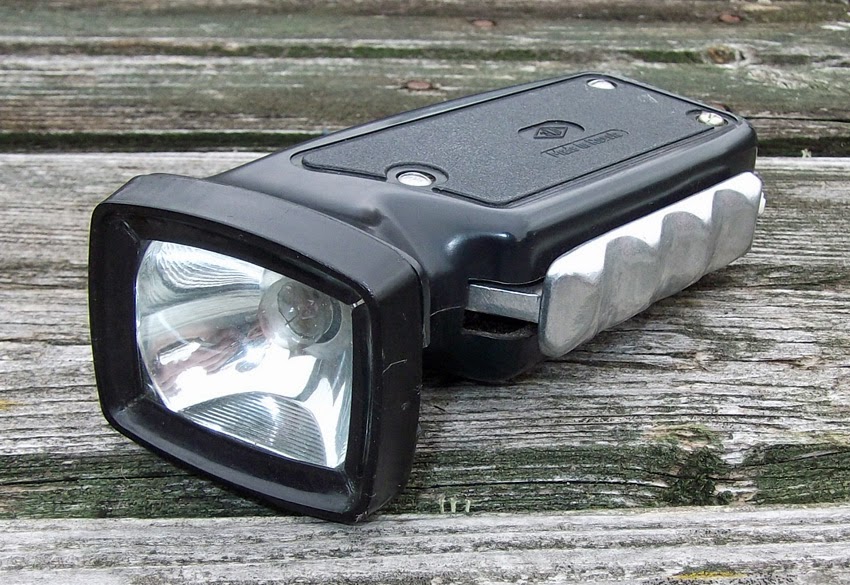 VreMax: Mechanically Powered Flashlight