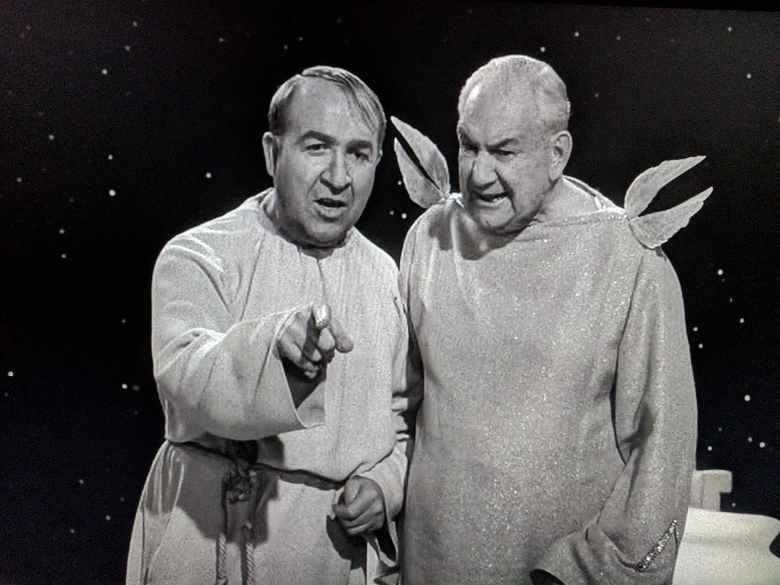 The Twilight Zone Vortex: "Cavender Is Coming"