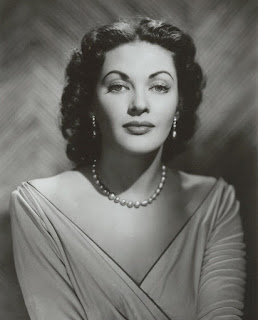 Slice of Cheesecake: Yvonne De Carlo, pictorial