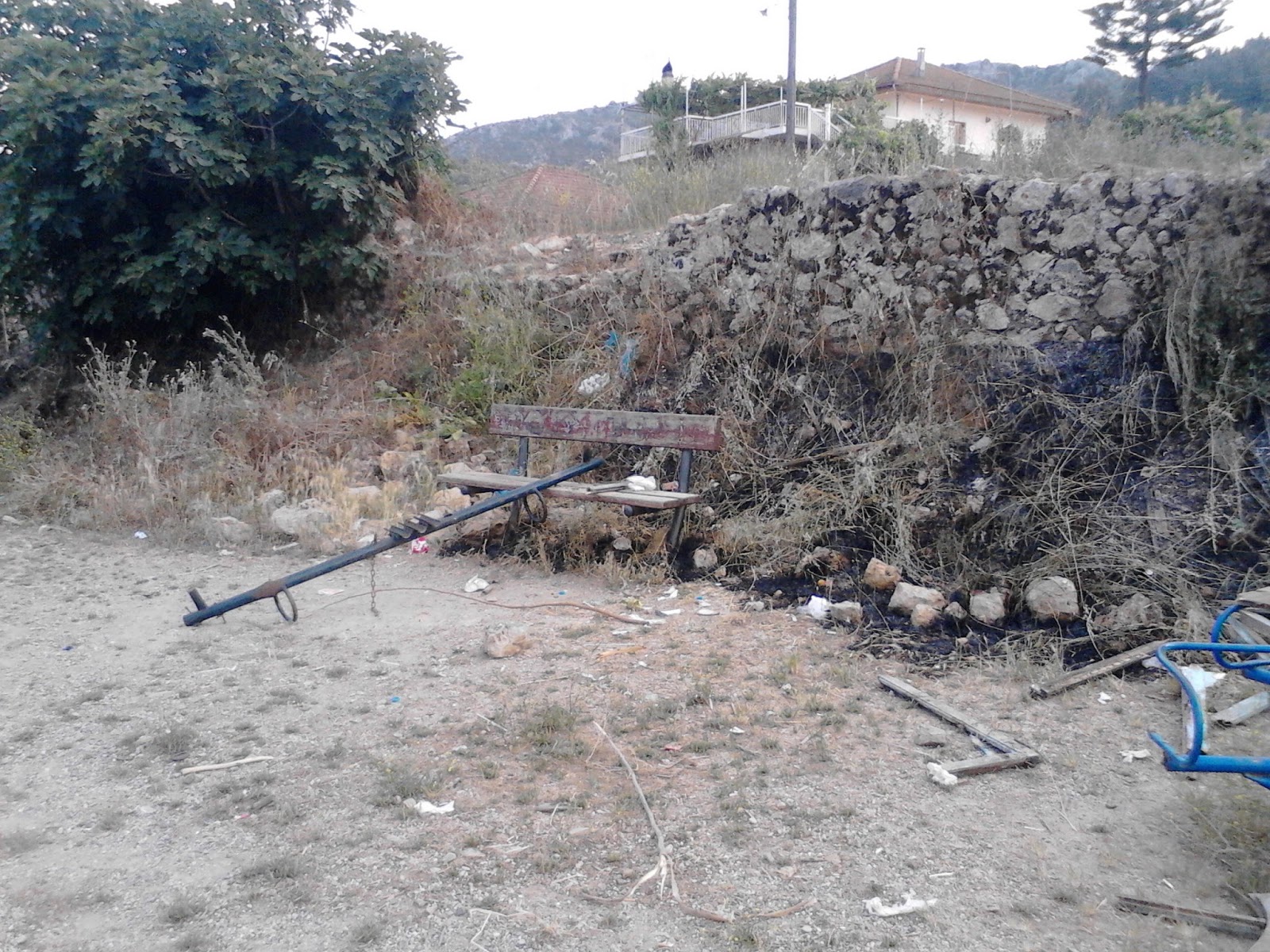 ΚΑΤΕΣΤΡΕΨΑΝ ΤΗΝ ΠΑΙΔΙΚΗ ΧΑΡΑ ΣΤΗΝ ΠΑΝΑΓΙΑ ΣΤΟ ΛΕΣΙΝΙ(ΔΕΙΤΕ ΦΩΤΟ ...