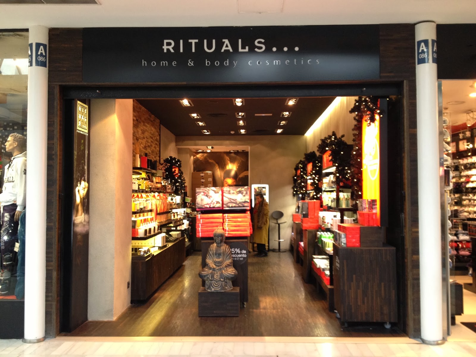 LA MAQUILLAJERÍA: TIENDAS RITUALS