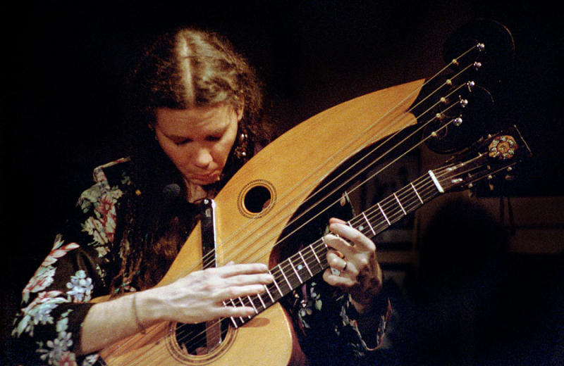 La voz de los vientos: Michael Hedges - Aerial Boundaries (1984)