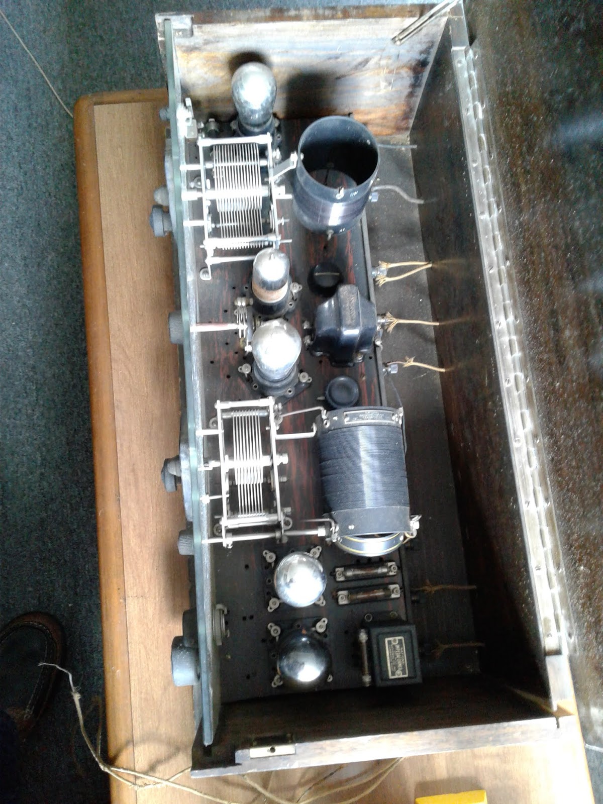 gicoinsandgalleries.blogspot.com: Old Marconi like Ham Radio for Sale