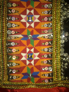 sabahan traditional costume: DUSUN LOTUD TUARAN