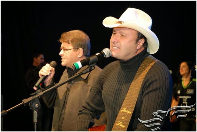 CANTINHO DA MÚSICA: Chico Rey e Paraná - Dupla sertaneja