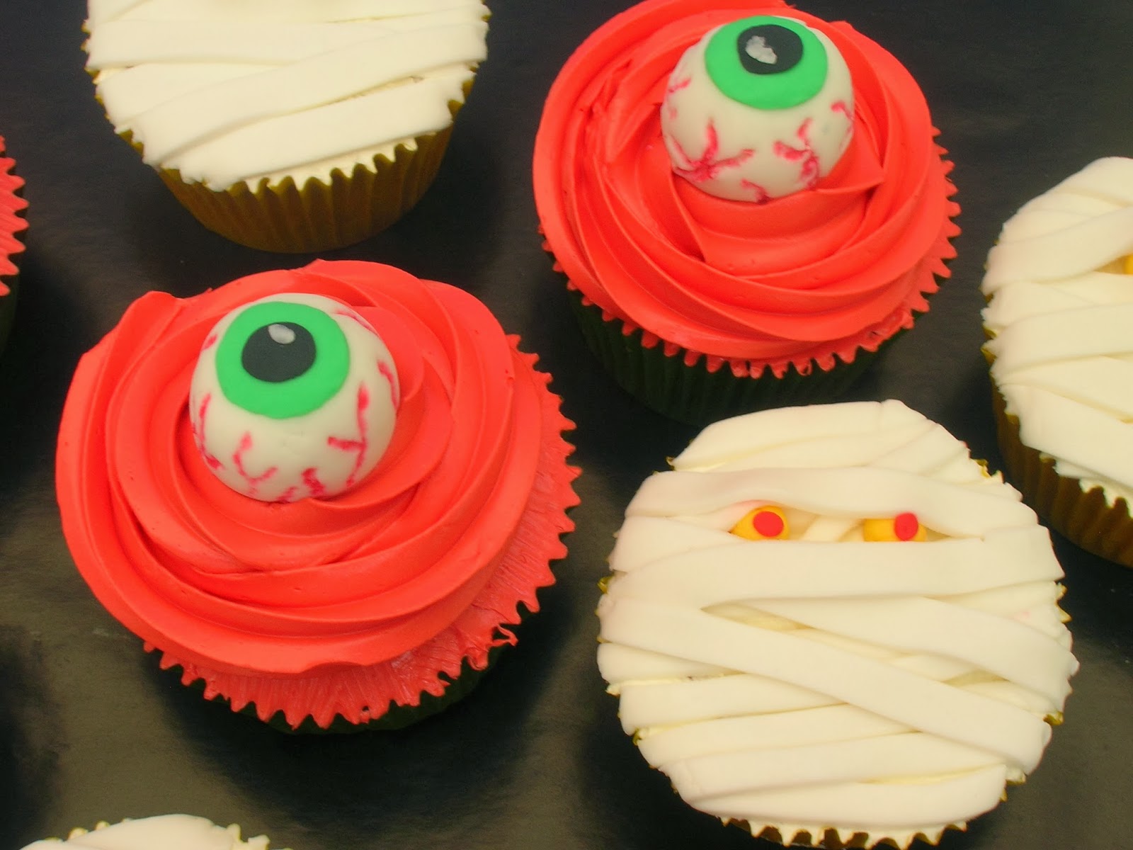 CUCHARADAS DE PLACER: Momias, gatos negros, ojos terrorificos...¡¡es ...