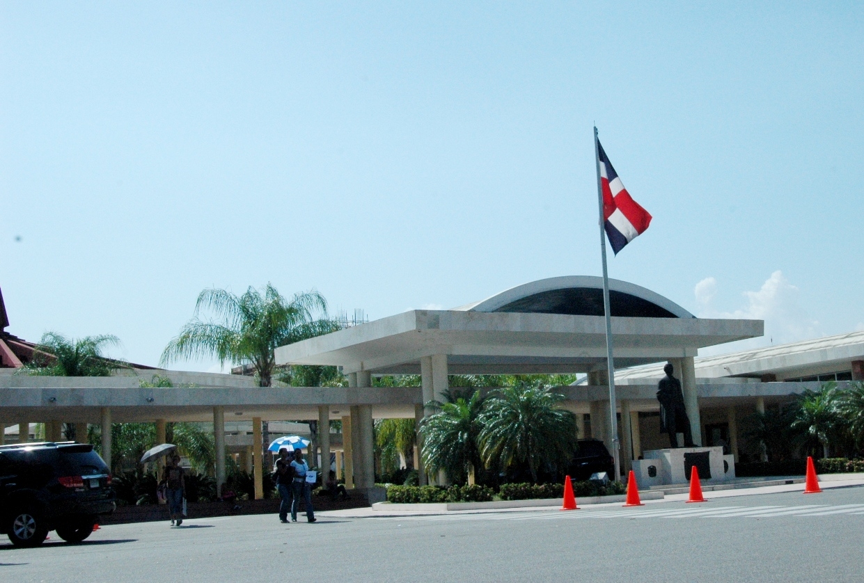 Informativo en Línea: La Universidad Autónoma de Santo Domingo anuncia ...