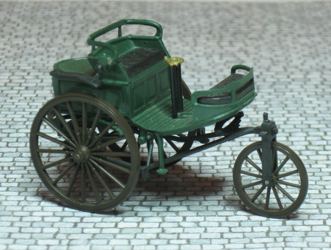 collection 43: le petrole: "les premieres voitures"/Petrol: "the first cars