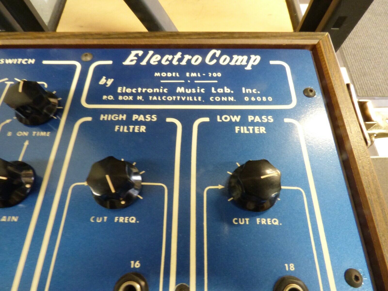 MATRIXSYNTH: Vintage 1970's ElectroComp EML-200 Modular Synthesizer