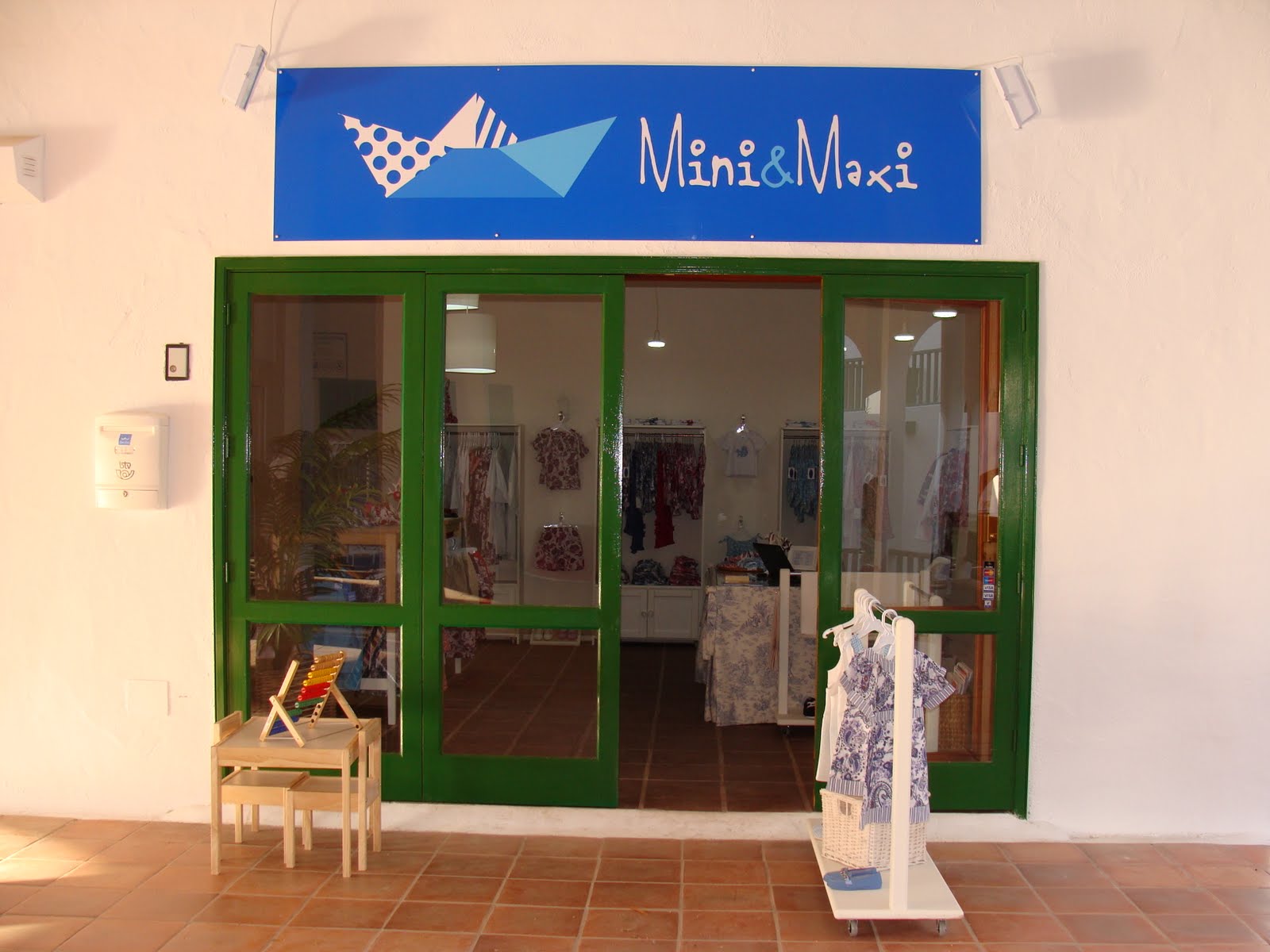 Mini and Maxi: Inauguración Mini & Maxi