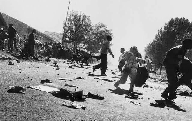 Periódico PIENSA: La fotografía de Kevin Carter