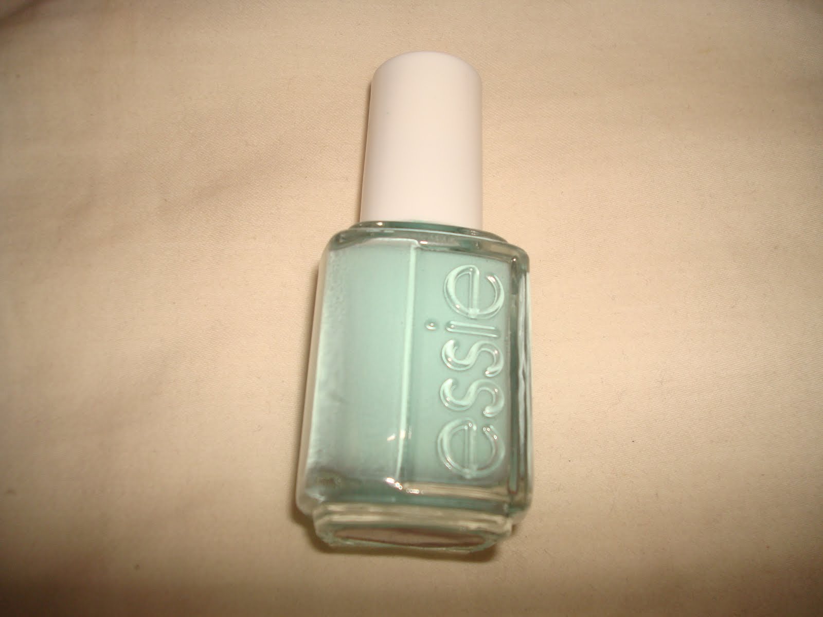 Beauty in New York City: Nail Love: Essie's Mint Candy Apple