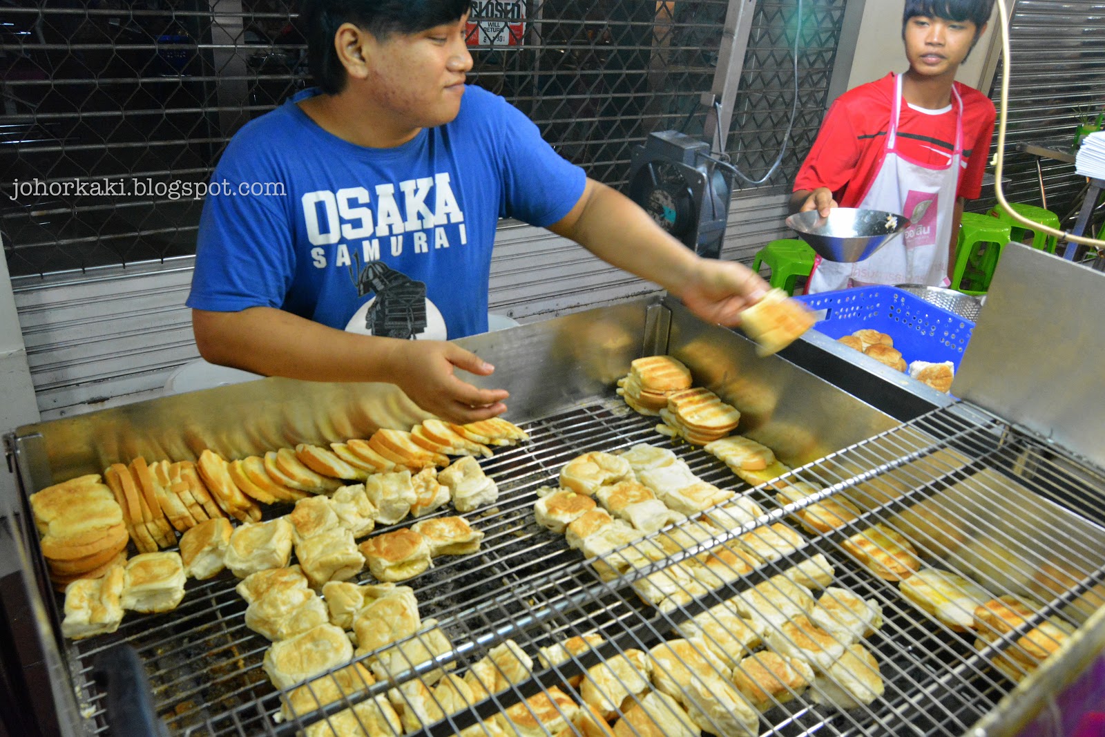 Yaowarat Toast Bread Bangkok Chinatown Thailand JK1154 |Tony Johor Kaki Travels for Food ...