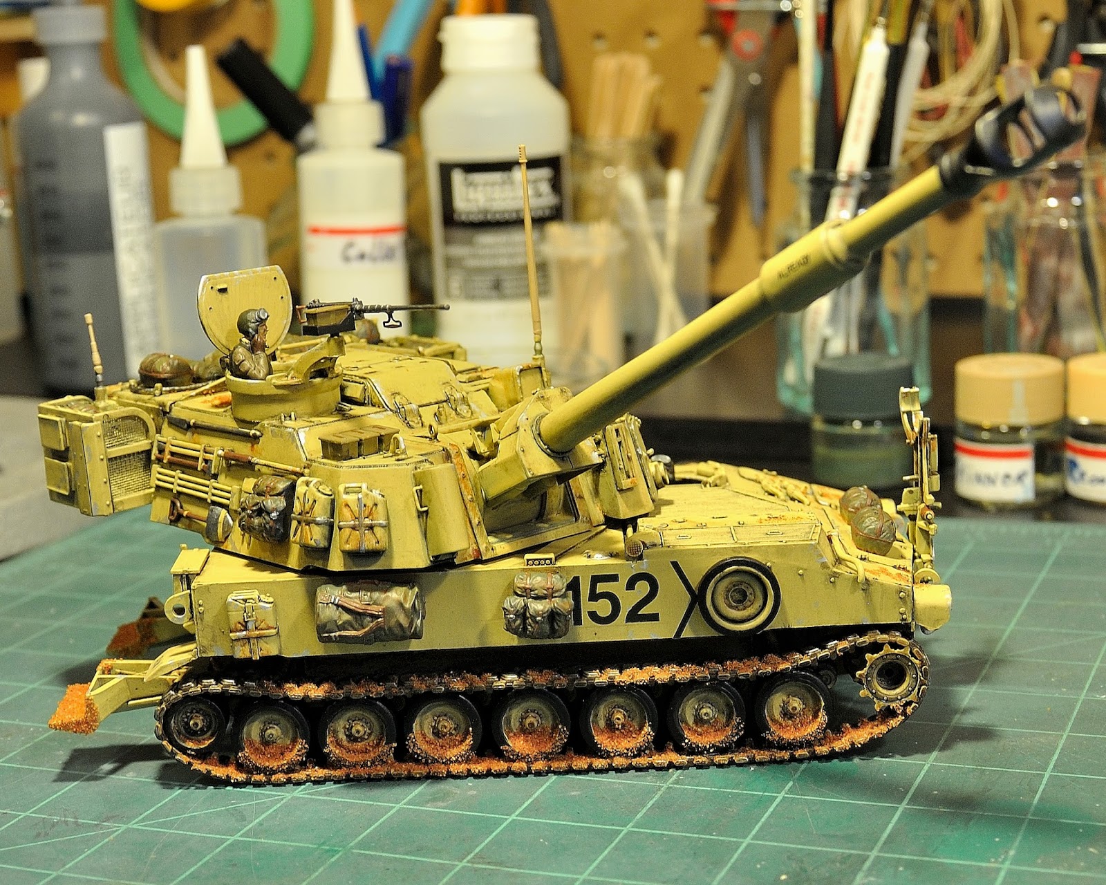 Les créations de Jean-Pierre: M109A6 Paladin U.S Army ( maquette 1/35 )