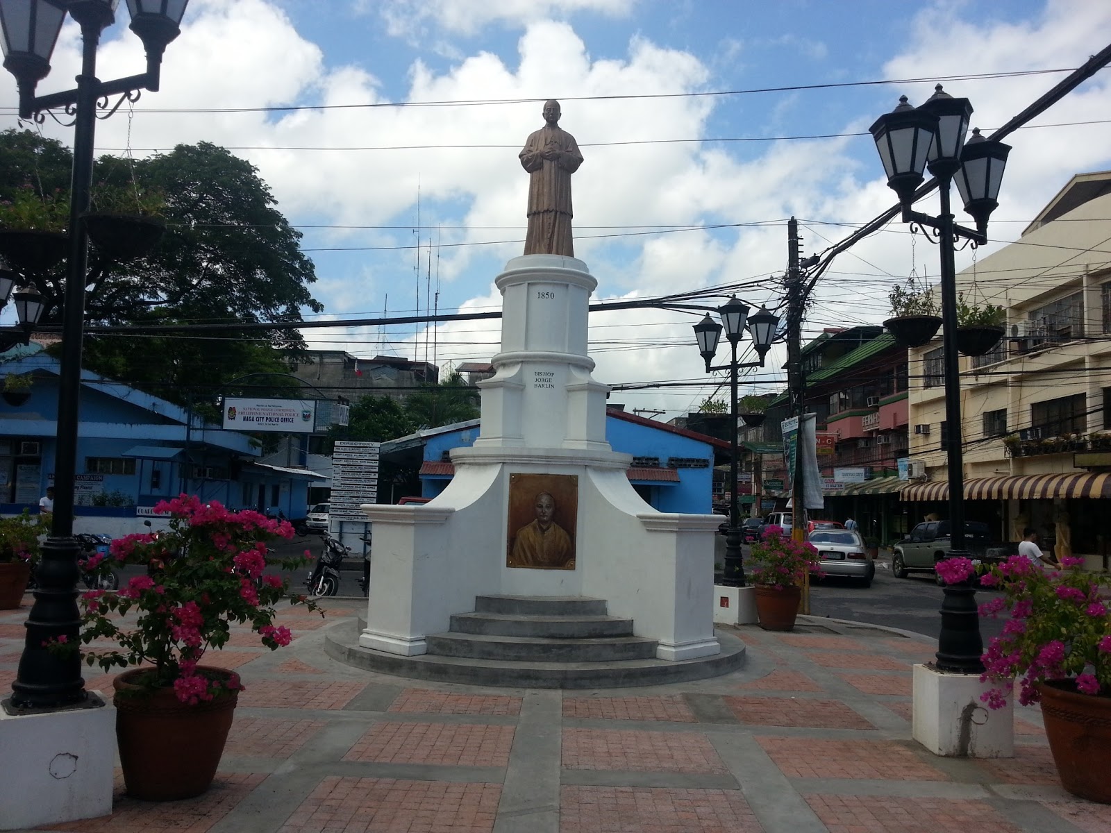 This is Lovelee: Naga City's Beautiful Plazas