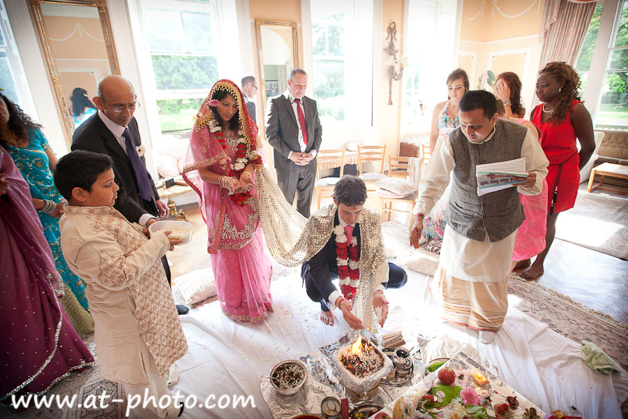 Wedding and Portrait Photography AT-Photo ltd: Anita & Paul - Hindu ...
