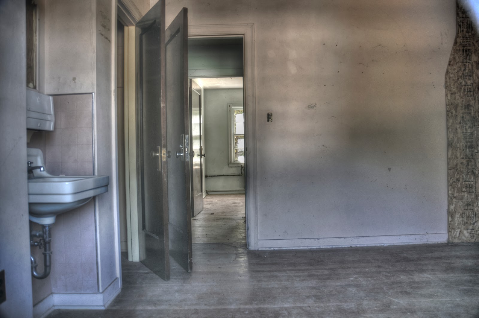 This Life in Ruins: Trevennen Hall, Northern State Hospital, Sedro Woolley