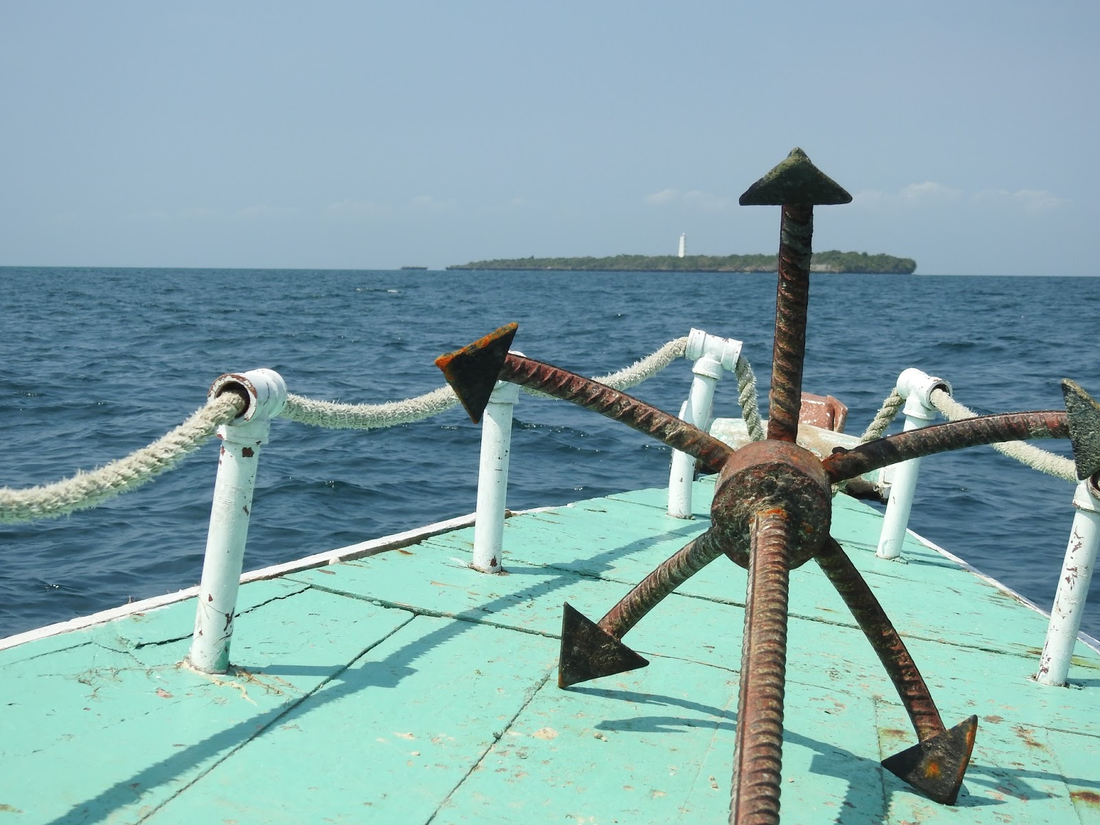 POR TIERRA POR LA TIERRA: La isla de Chumbe