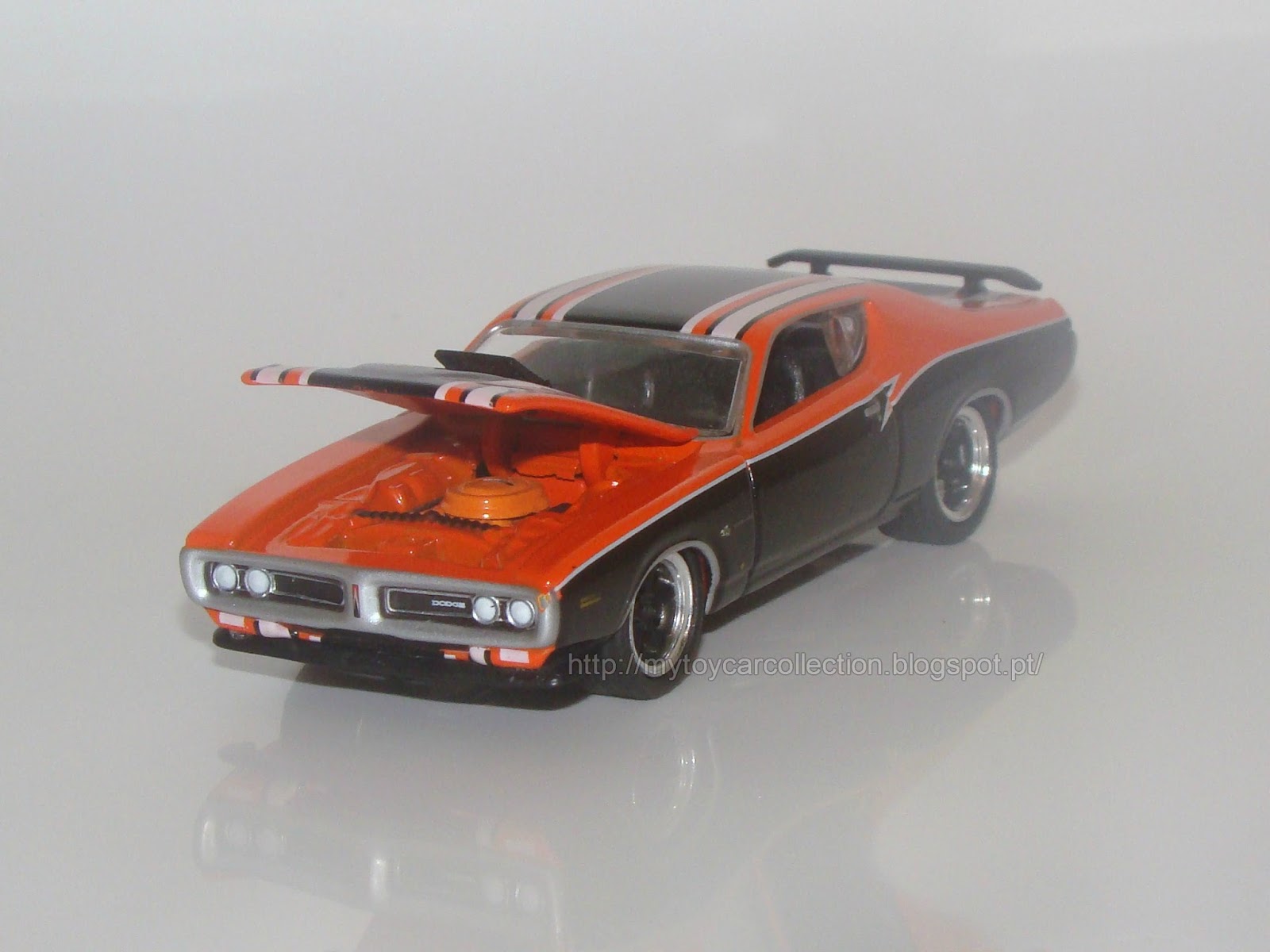 Greenlight 1971 Dodge Charger Super Bee ~ Toy Collection