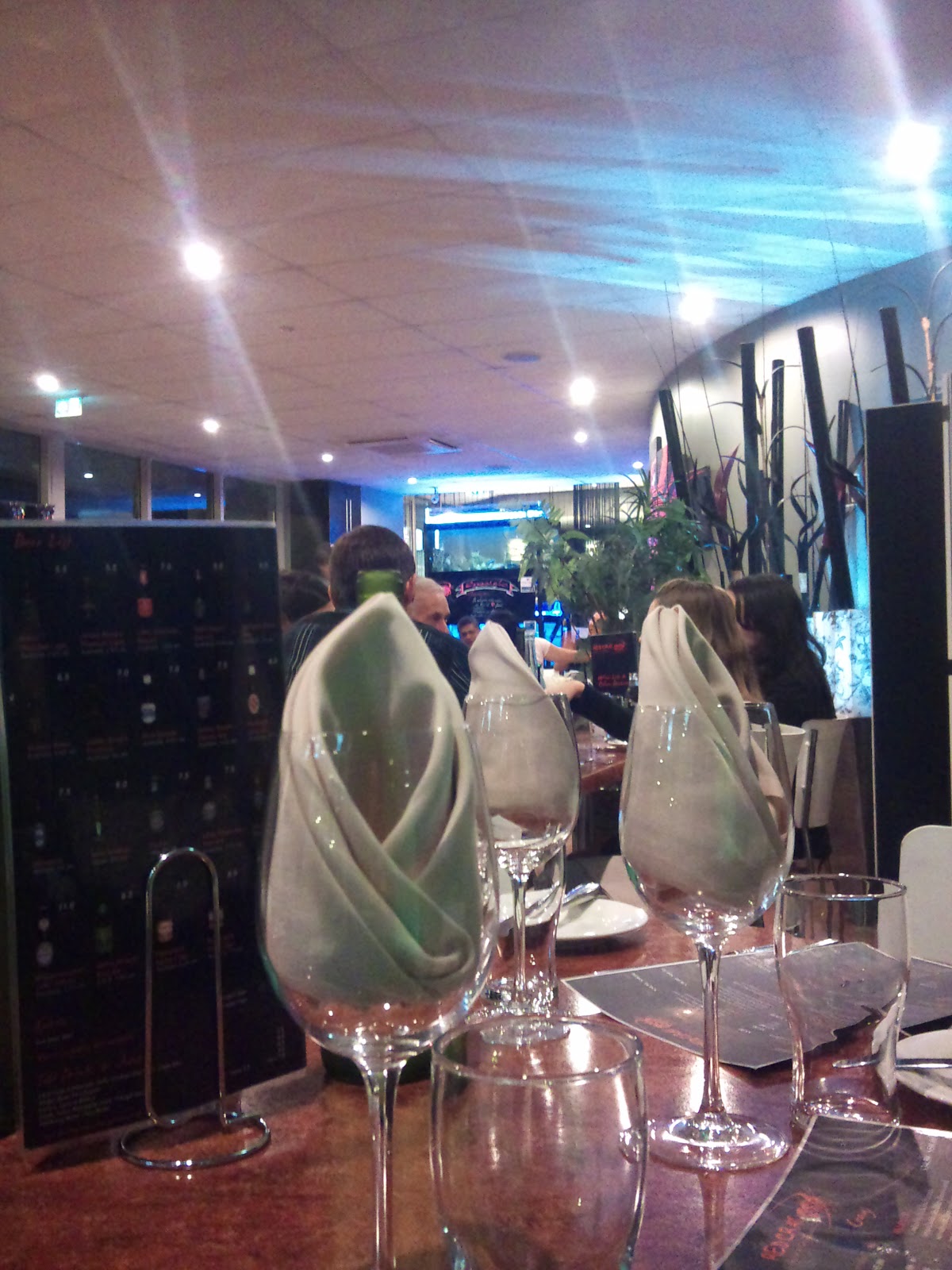 the sneaky pigeon: Red Cray Seafood & Grill, 6104