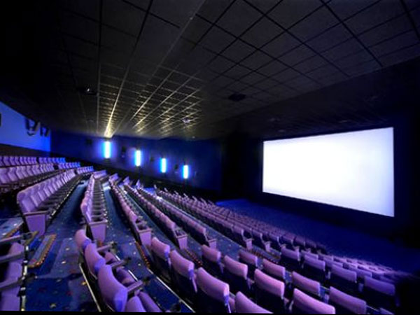 Luxe IMAX Screen Specialties and Ticket Pricing, Screen size, Capacity