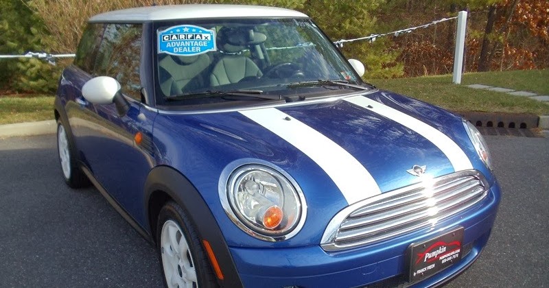 SPORTY, FUN, ZIPPY!! 2008 Mini Cooper 6-Speed