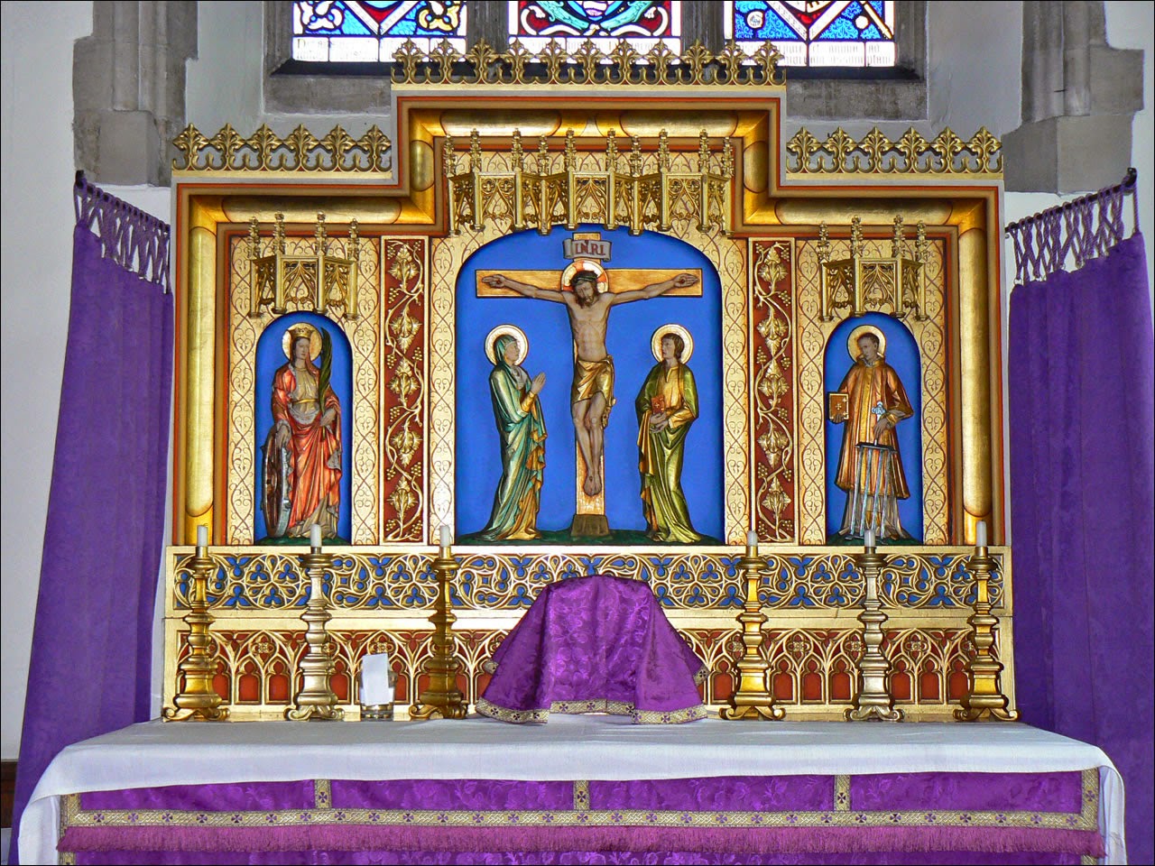 Where Heaven and Earth Meet: English Altars 2 : Walsingham