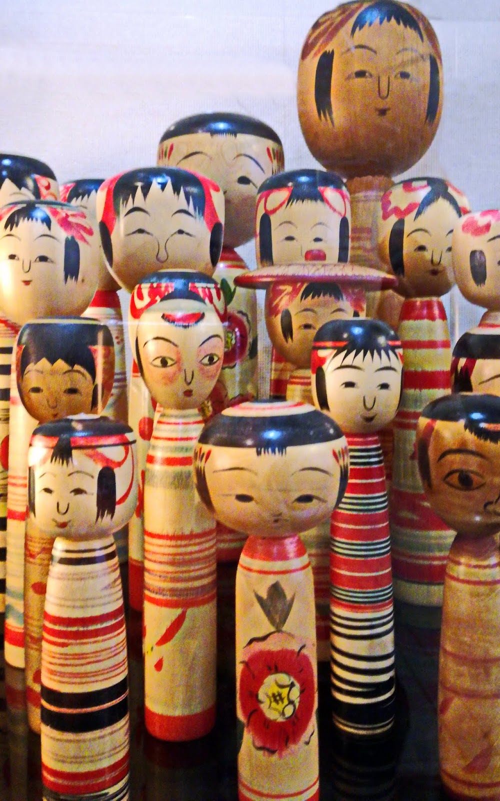 m-ref: Kokeshi Show at Sugamo Togenuki-jizo