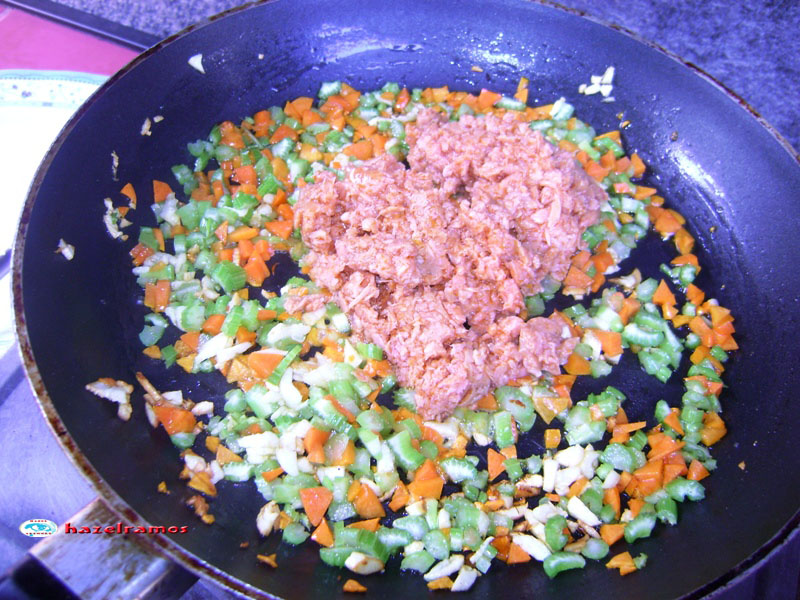 i am the cook!: Lumpiang Sili (Green Chili Spring Rolls)