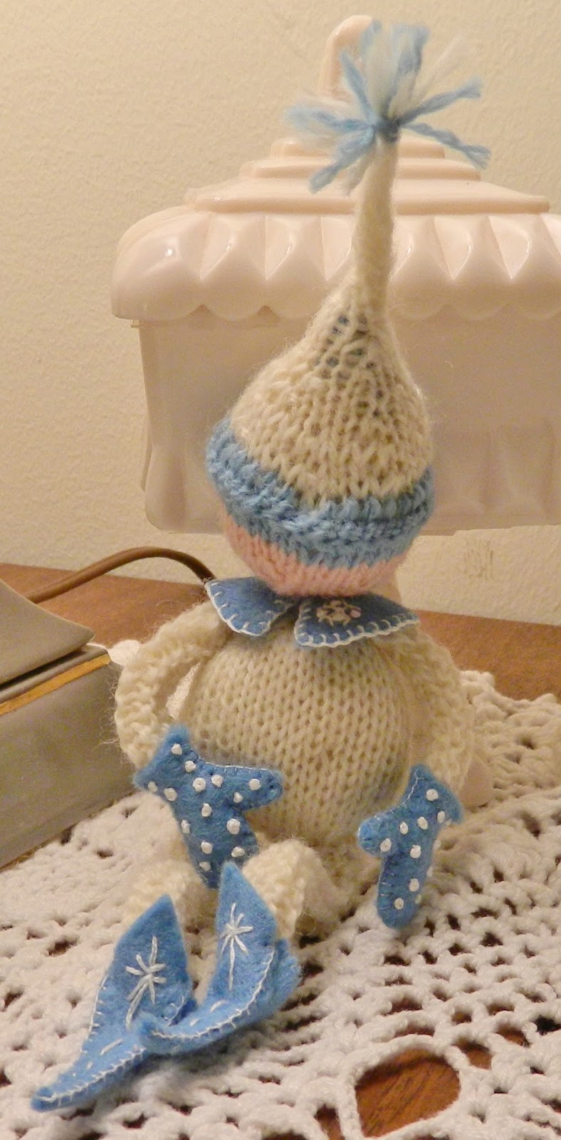 The Handmade Homemaker: Christmas Fairy Knitting Pattern