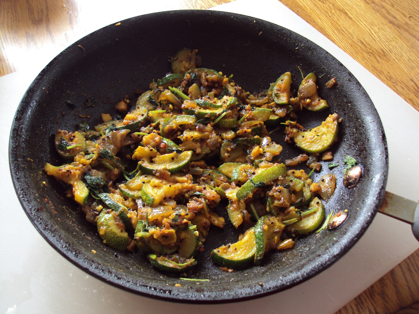 Indian Khana Pakana: Zucchini Sabzi
