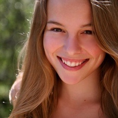 Tudo sobre celebridades: Conhecendo Bridgit Mendler: