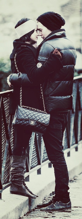 Beautiful colorful pictures and Gifs: Girls Moments