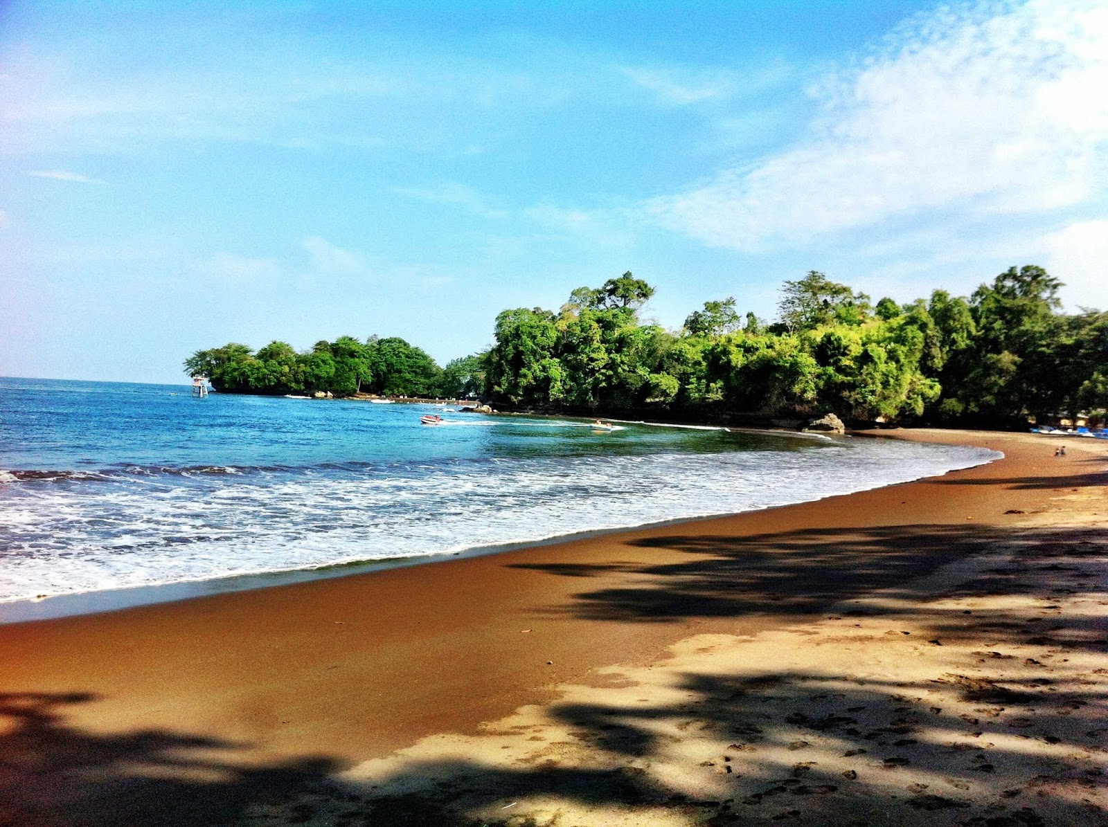 Pantai Batu Karas, Suguhan Surfing Layaknya Pulau Dewata Bali ...