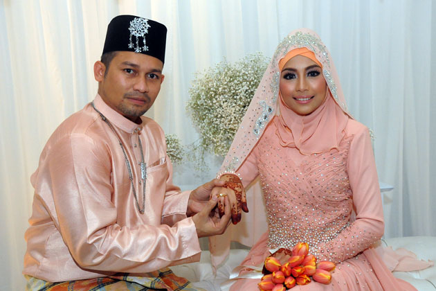 Beego-Linda Hashim Sah Bergelar Suami Isteri | Armada Melayu™
