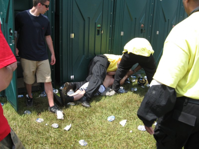 Illustrating The Drunken Mess That Is The Preakness Infield | Photo ...
