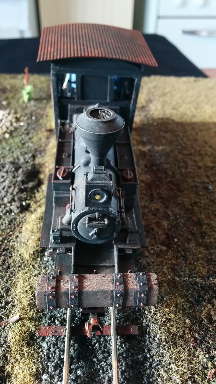 "Heavy Weather": On30 Kitbash of an OO Bachmann Ivatt. Painted and ...