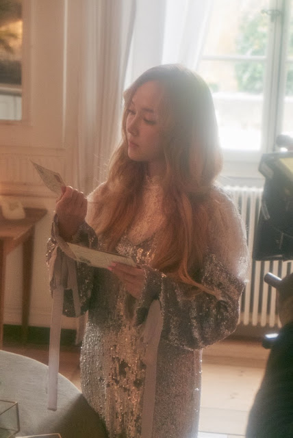 See the behind the scene pictures from Jessica's 'Wonderland' MV ...