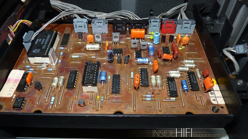 Inside Hi-Fi: Philips CD 304